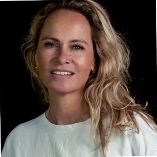 Suzanne van den Dool (NL) // Sony Music Publishing – New Skool Rules